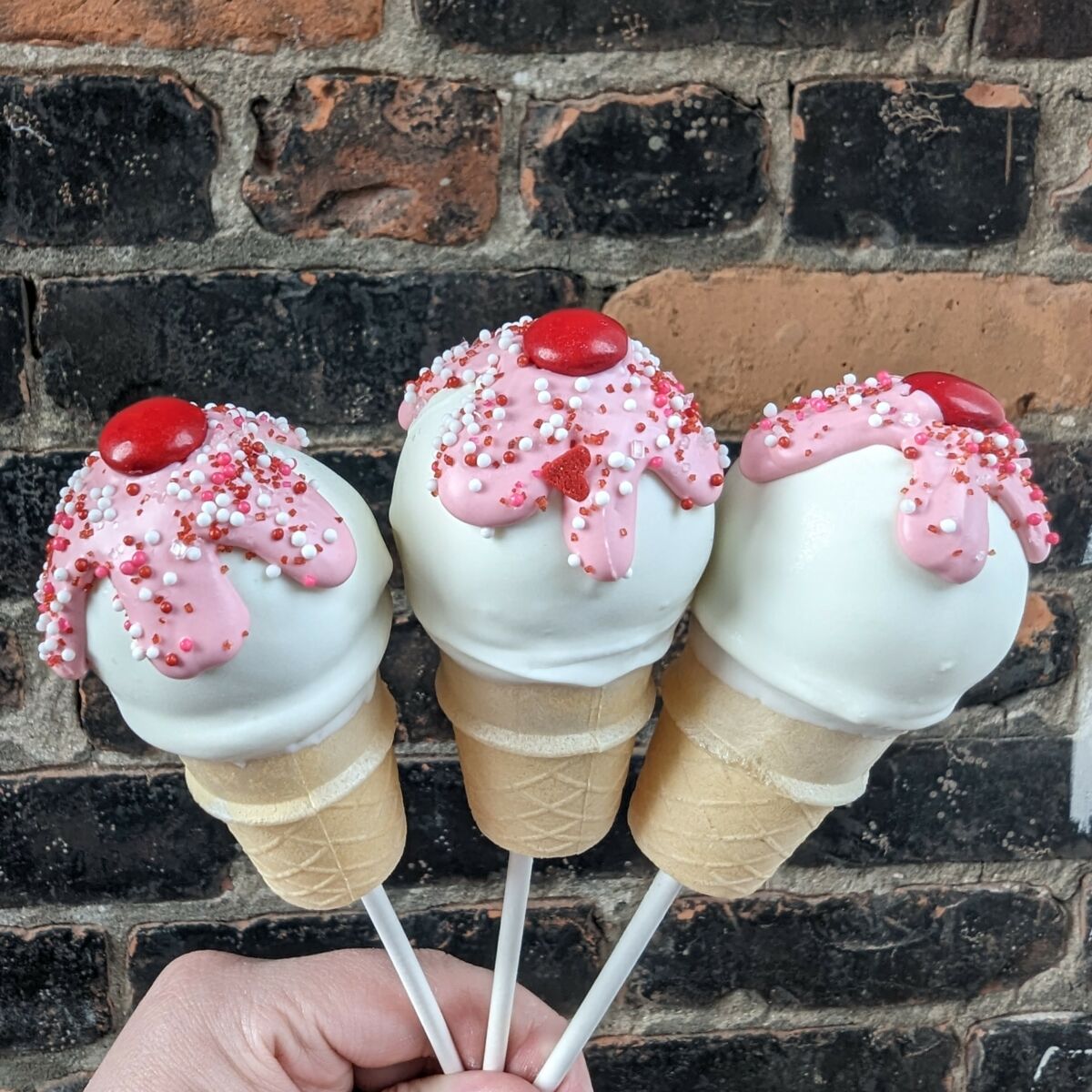 Private Parties - Buffalo Cake Pops Bakery