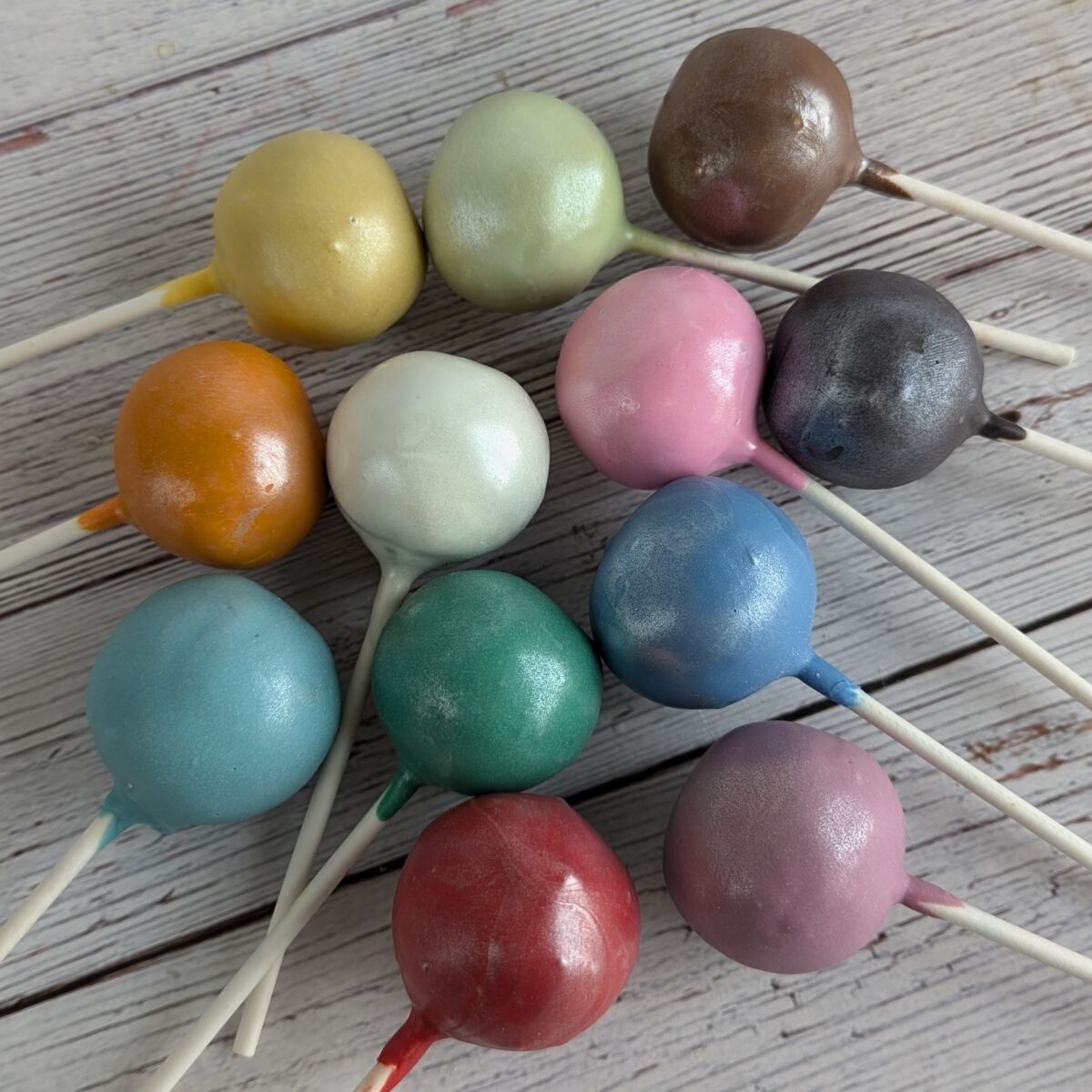 Simple Cake Pops - Buffalo Cake Pops Bakery