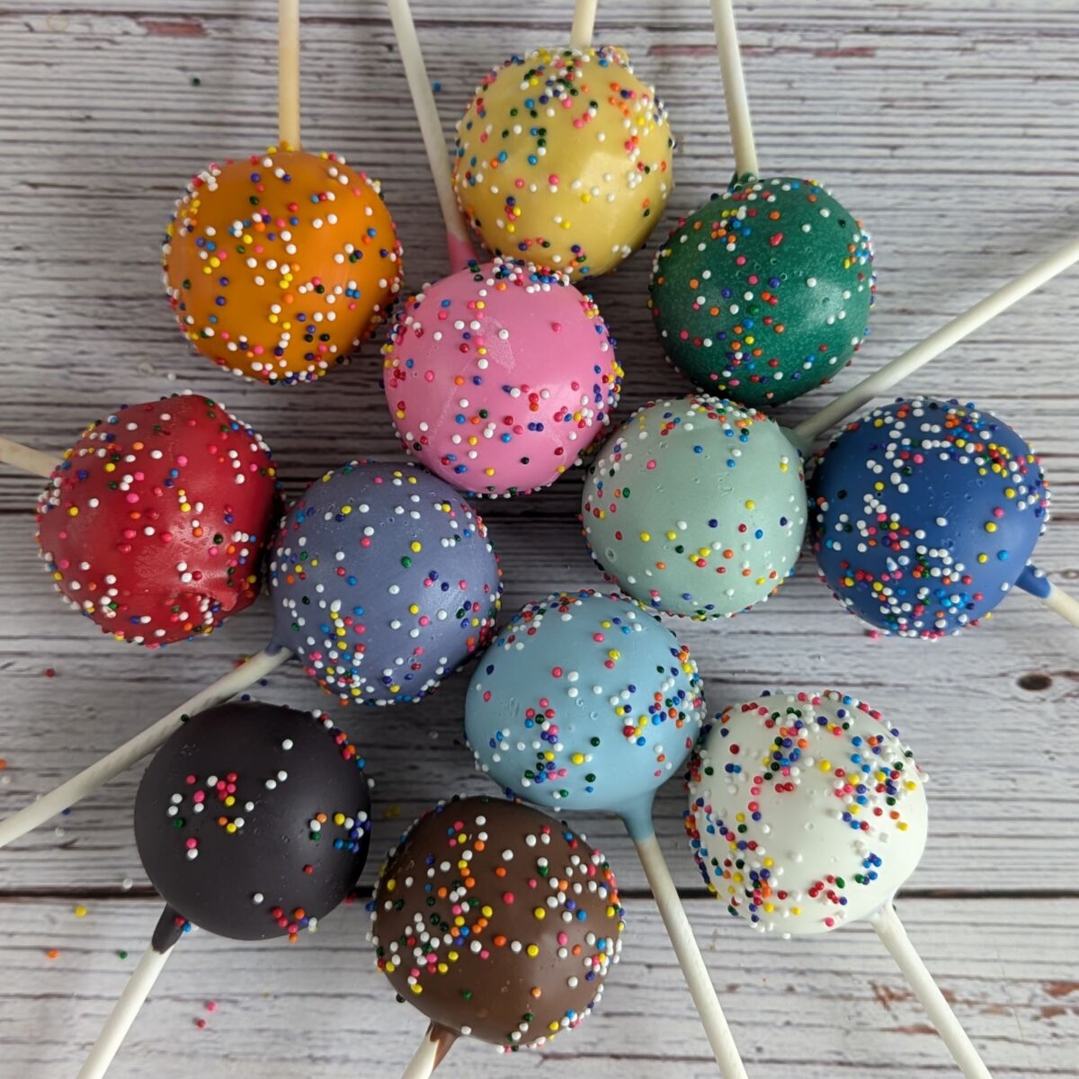 Simple Cake Pops - Buffalo Cake Pops Bakery